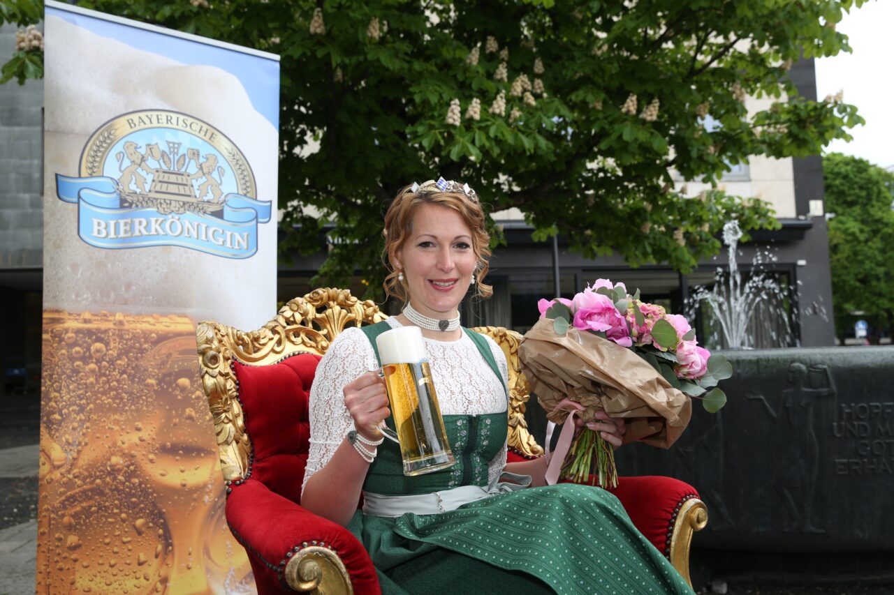 Sarah Jäger aus der Oberpfalz ist die neue Bayerische Bierkönigin 2021/ ...